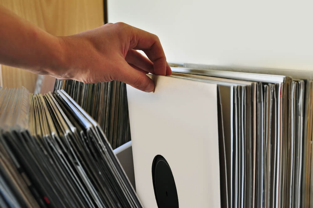 How to Pack Records for Moving - Flatrate Moving